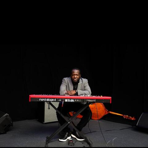 Brandon Mooring - Performing Arts Profile - StageLync